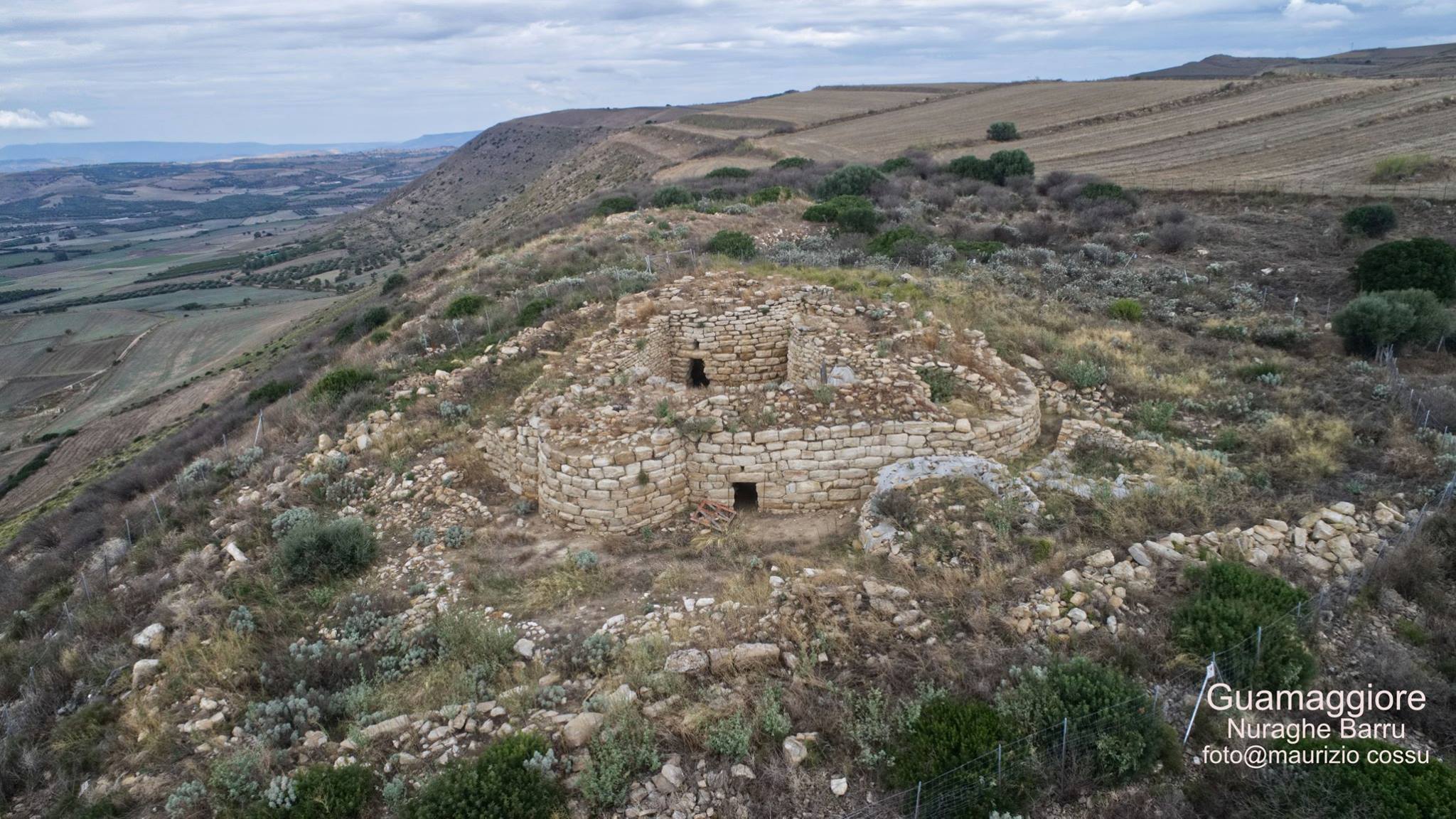 El nuraghe Barru entre los territorios de Guamaggiore y Guasila - La ...